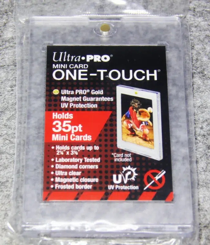 Ultra PRO MINI Card One-Touch Magnetic Holder 35pt